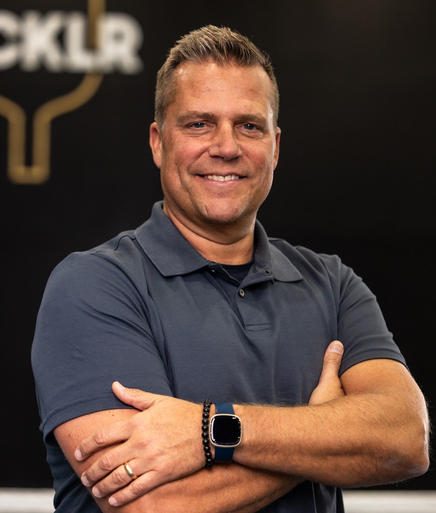 Franchise an Indoor Pickleball Club | The Picklr